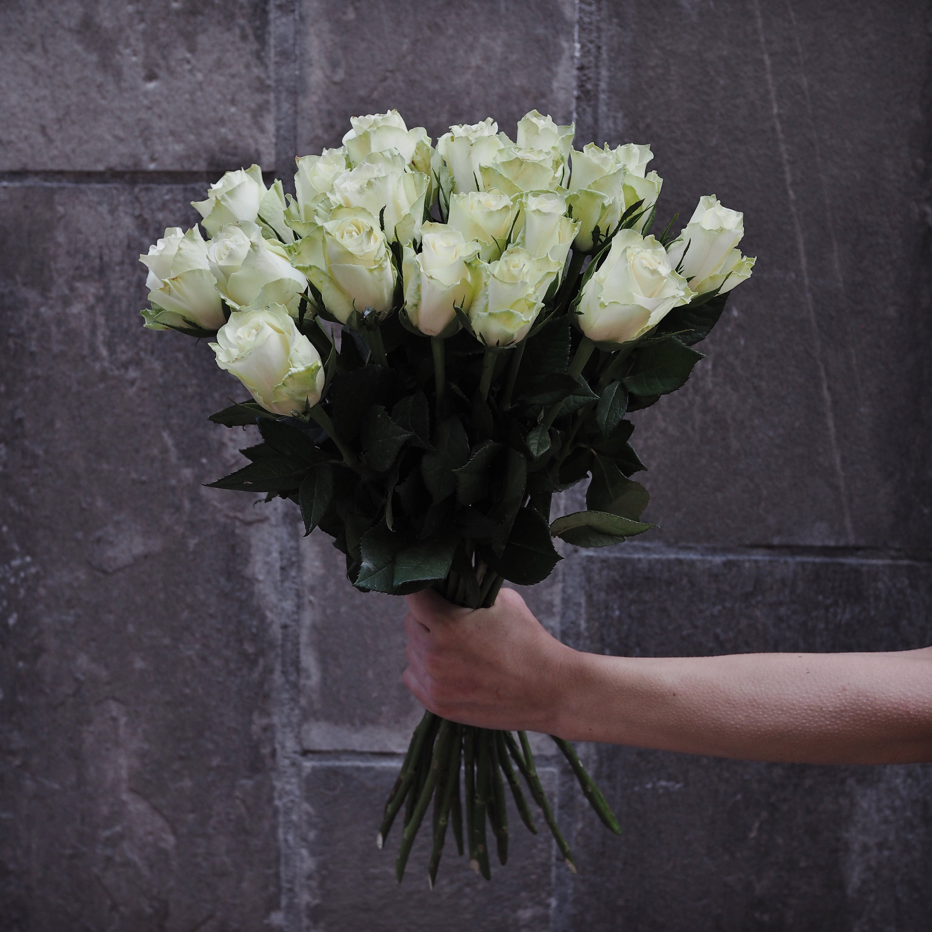 Floriss Paleet | En bunt med Hvite Roser